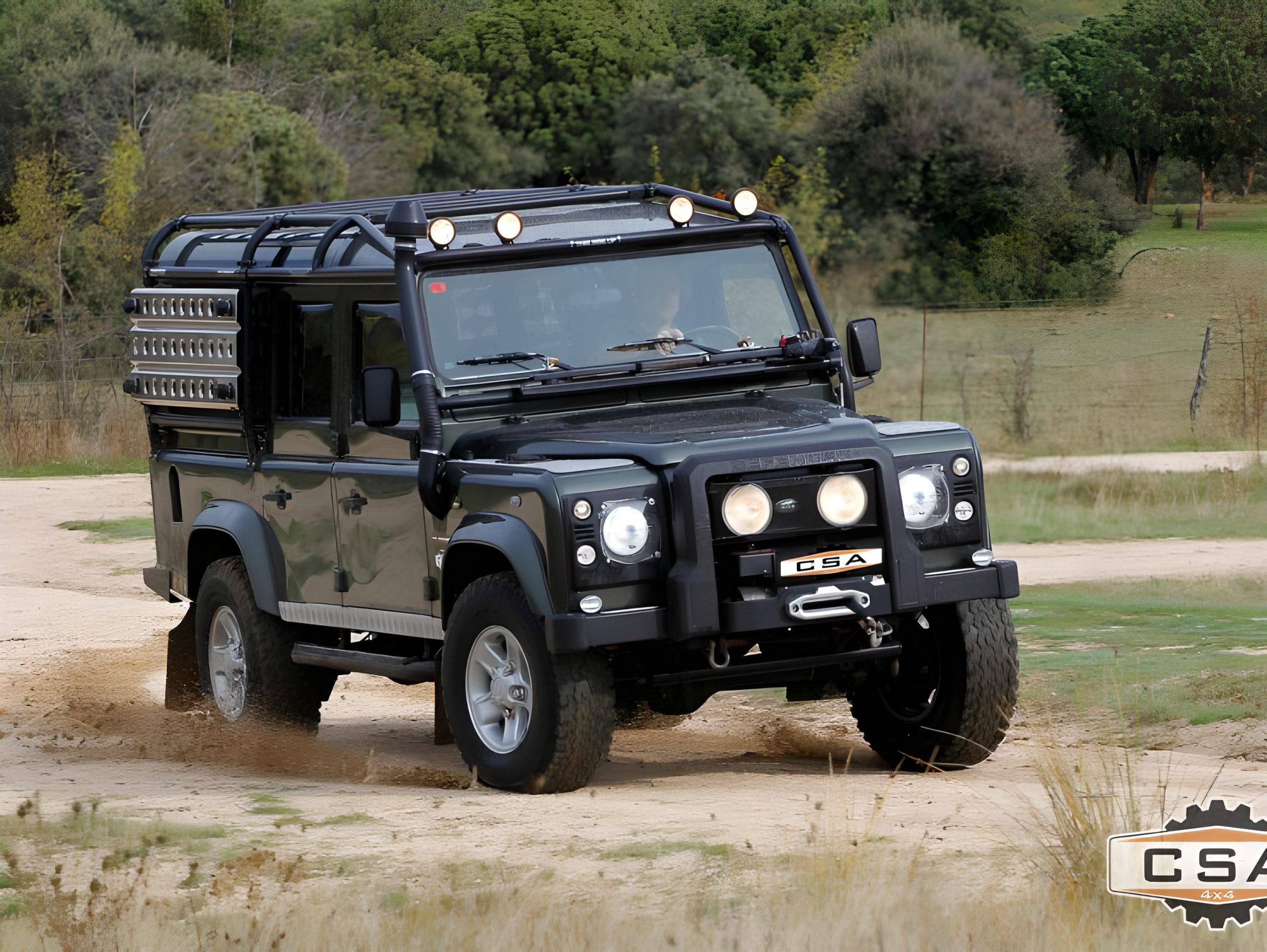 Especialistas en Land Rover Defender Preparación | A LA CARTA